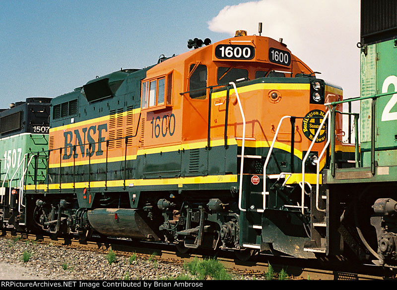 BNSF 1600